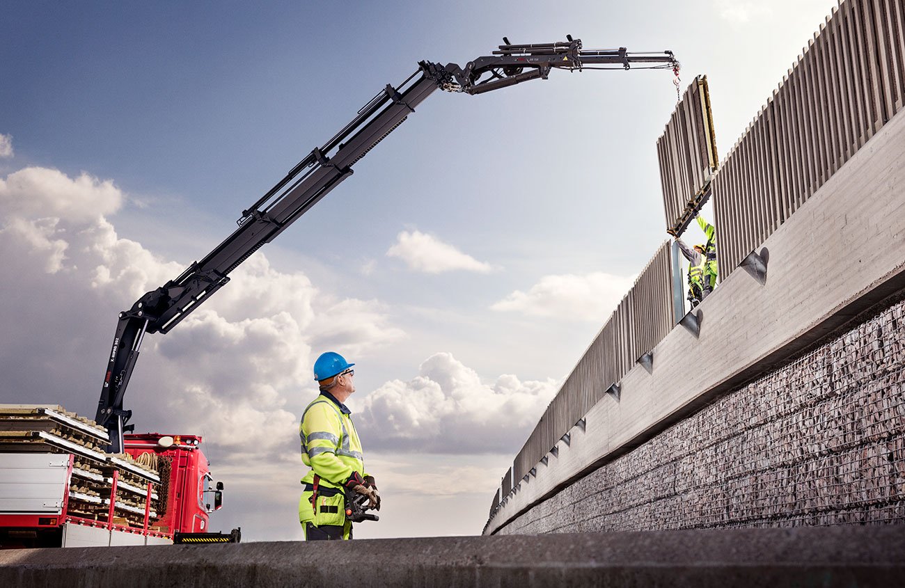 Why It's Worth Letting A HIAB Trained Professional Install Your Spare Part